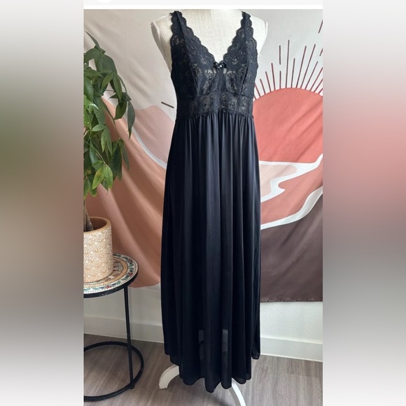 Shadowline | Intimates & Sleepwear | Shadowline 3737 Size Large Lace ...